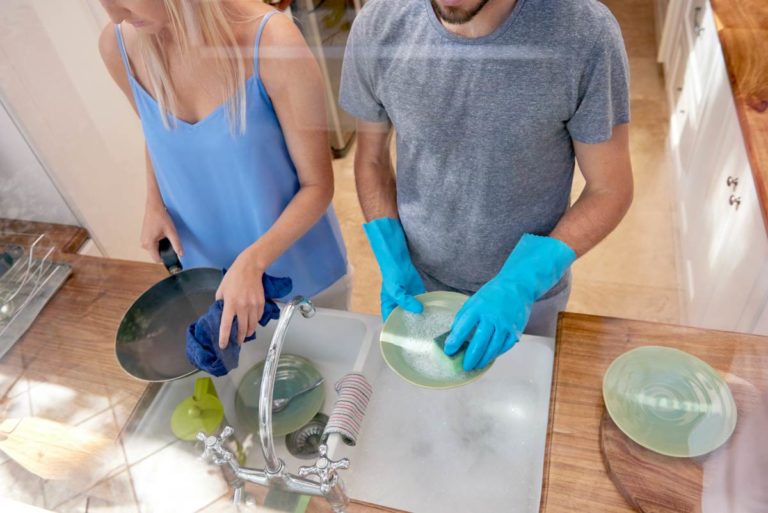 7 Getting Ready Tips That Will Make Your Mornings Hassle-Free